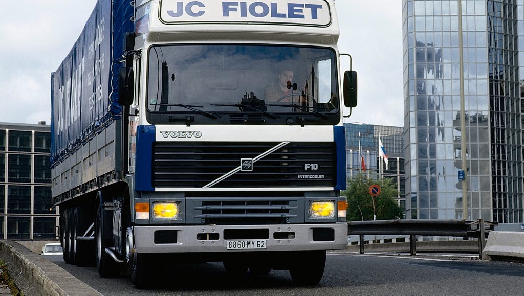 Volvo F12 Details