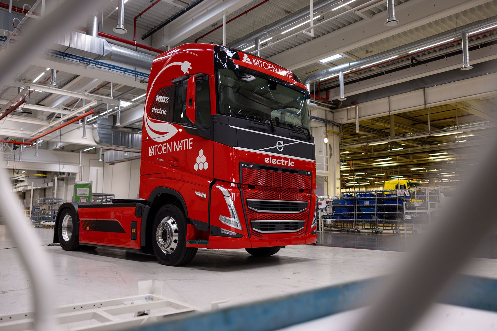 Wereldprimeur: Volvo levert elektrische trucks met fossielvrij staal | Volvo Trucks